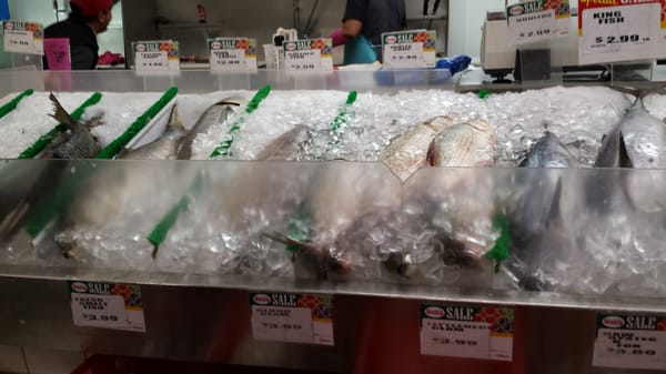 LA MART - Updated December 2025 - 42 Photos & 21 Reviews - 2159 W ...