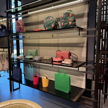 THE MALL - Updated August 2025 - 169 Photos & 60 Reviews - Via Europa 8 ...