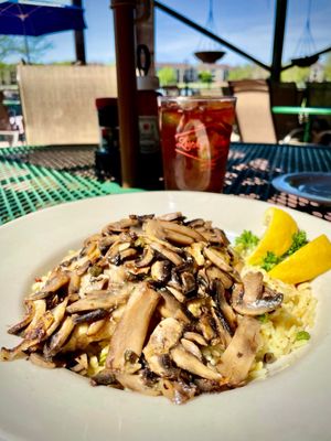 CHARLIE’S ON THE LAKE - Updated April 2025 - 108 Photos & 226 Reviews ...