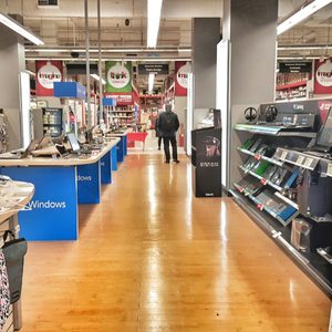 STAPLES - Updated October 2025 - 13 Reviews - 3175 Highway 7, Markham ...