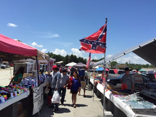 SMILEY’S FLEA MARKET - Updated October 2024 - 32 Photos & 27 Reviews ...