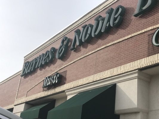 BARNES & NOBLE BOOKSELLERS - Updated October 2025 - 5150 O St, Lincoln ...