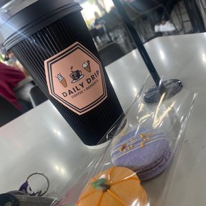 DAILY DRIP COFFEE & DESSERTS - 556 Photos & 327 Reviews - 6027 W Bell ...