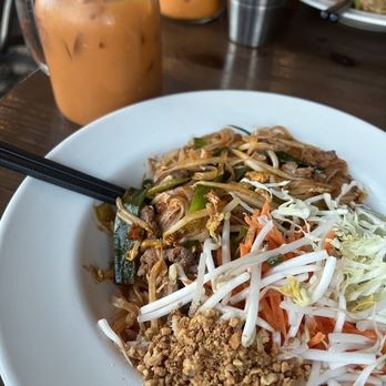 HAE HA HENG THAI BISTRO - Updated July 2024 - 2263 Photos & 1610 ...