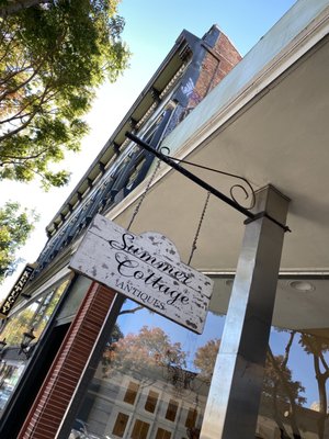 SUMMER COTTAGE ANTIQUES - Updated October 2025 - 52 Photos & 29 Reviews ...