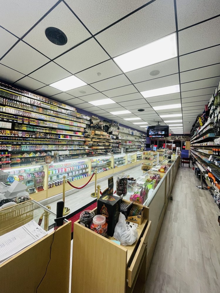 ESMOKE - Updated July 2025 - 47 Photos - 4842 Country Club Rd, Winston ...