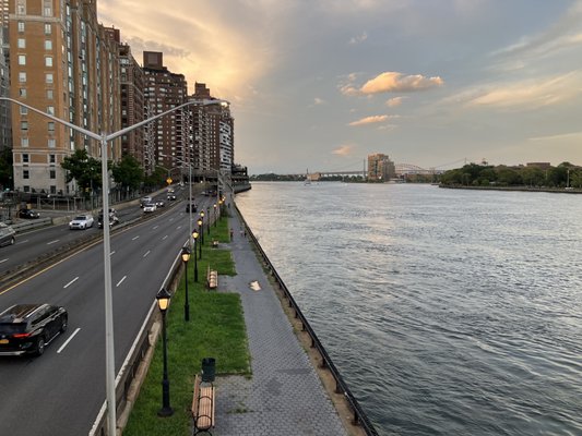 EAST RIVER WALK - Updated March 2026 - 16 Photos - Fdr Dr E 63rd St ...