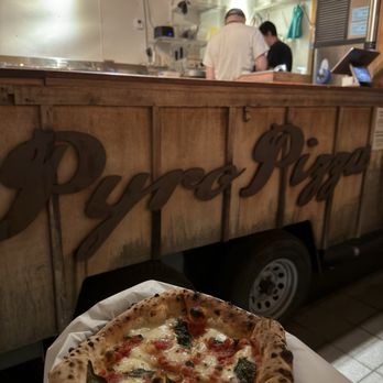 PYRO PIZZA - Updated January 2025 - 239 Photos & 398 Reviews - 1207 SE ...
