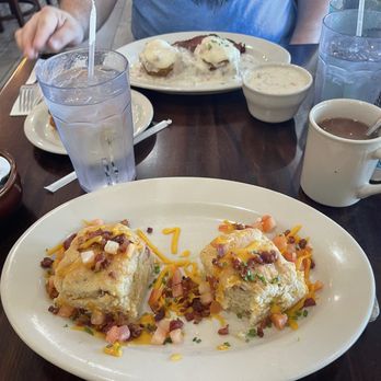 TWISTED BISCUIT DINER - Updated September 2024 - 193 Photos & 211 ...