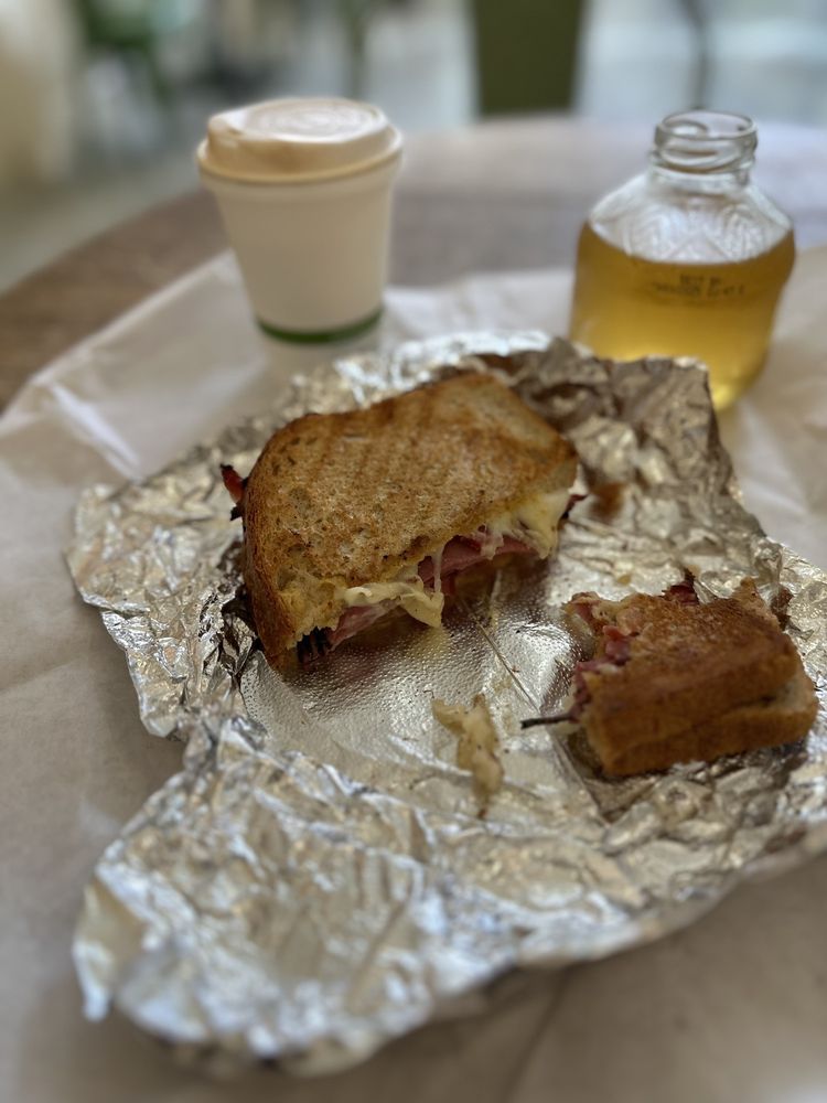 RATTO’S INTERNATIONAL MARKET - Updated March 2025 - 255 Photos & 444 ...