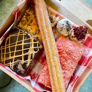 SPRING HILL PASTRY SHOP - 29 Photos & 68 Reviews - 600 Chestnut St ...