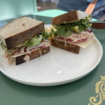 TWO BEES CAFE & PATISSERIE - Updated October 2025 - 56 Photos & 35 ...