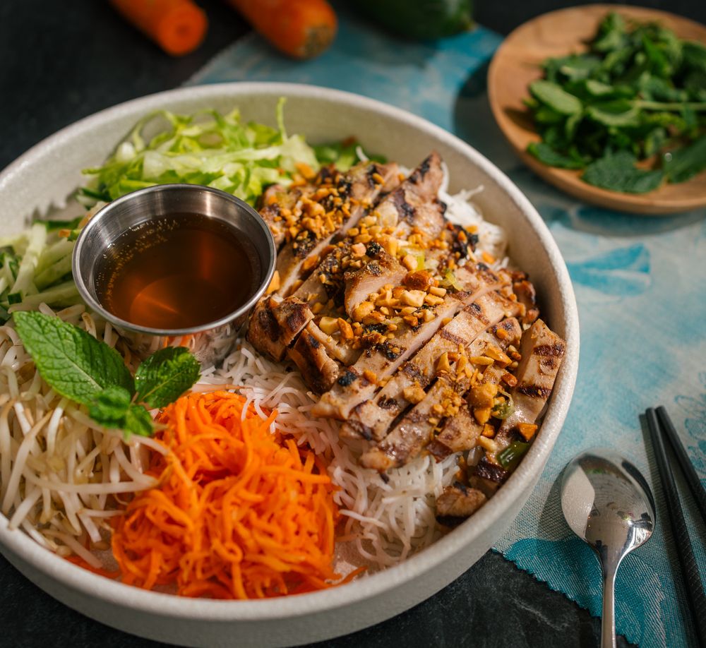 HEM SOCIAL - Updated January 2026 - 19 Photos - 1424 Dundas Street W ...