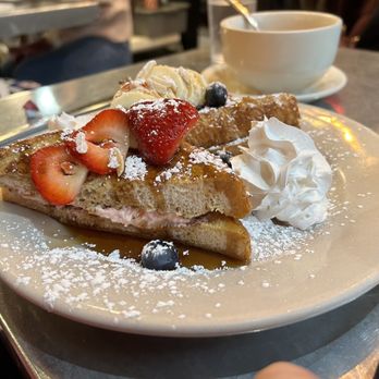 CAFE BONJOUR - 899 Photos & 798 Reviews - 55 Temple Pl, Boston ...