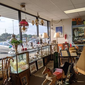 BACK ROW HOME - Updated September 2024 - 16 Photos & 12 Reviews - 8570 ...