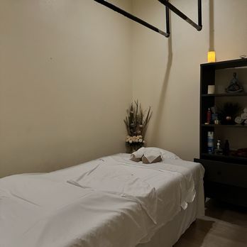 MANORAH THAI MASSAGE - Updated November 2025 - 37 Photos & 199 Reviews ...