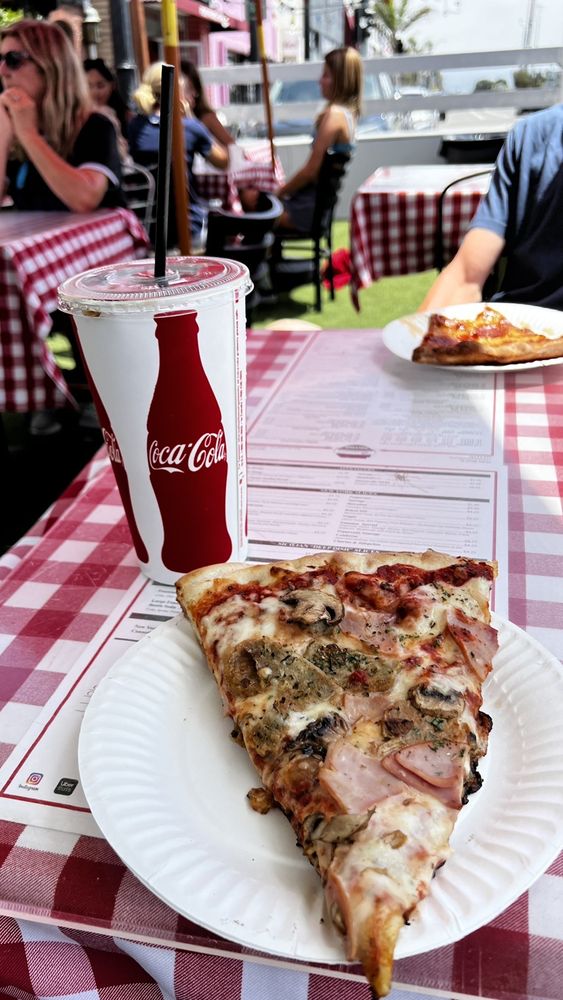 PAISANOS PIZZA & PASTA - Updated October 2025 - 490 Photos & 974 ...