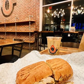 PRESSED CAFE - BURLINGTON - Updated July 2024 - 727 Photos & 910 ...