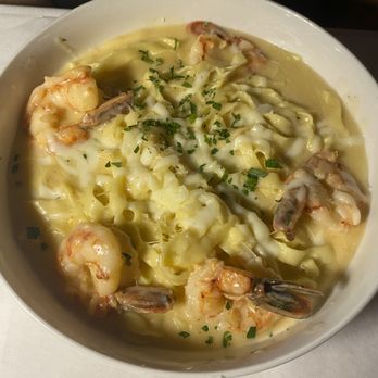 LI’L MAZZARAS - Updated December 2025 - 53 Photos & 25 Reviews - 102 ...