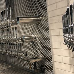 CRAFT 60 TAPHOUSE & GRILL - Updated October 2025 - 191 Photos & 146 ...