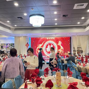 Heji Restaurant - Reserve Now - Chinese - Updated June 2025 - 120 ...