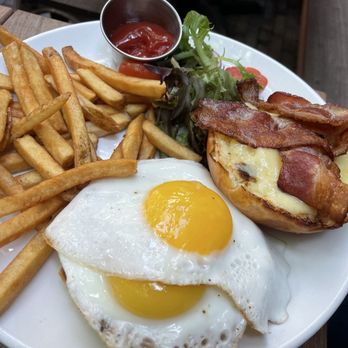 AVOCA - Updated December 2025 - 211 Photos & 236 Reviews - 1678 1st Ave ...