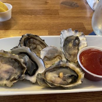 FANNY BAY INN - Updated October 2025 - 23 Photos & 28 Reviews - 7480 ...