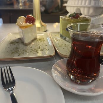 MODA CAFE AND RESTAURANT - Updated November 2024 - 143 Photos & 33 ...