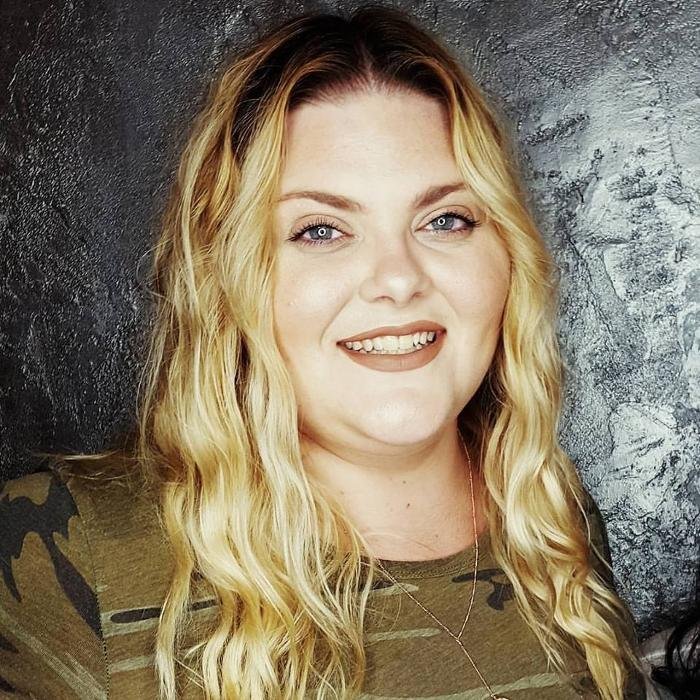 MICHELLE SWOONS - Updated February 2025 - Geneva, Illinois - Makeup ...