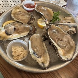 HALF SHELLS SEAFOOD GRILL - Updated October 2025 - 672 Photos & 604 ...