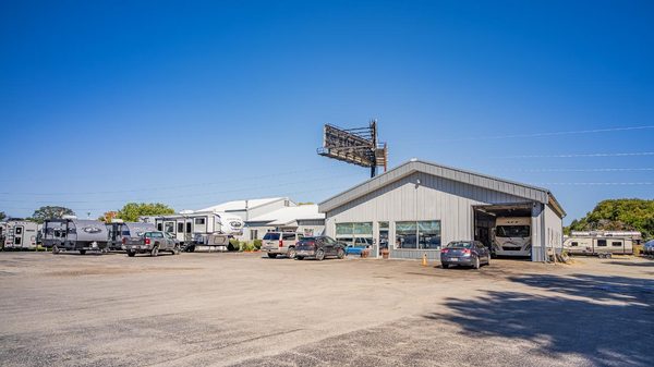 KUNES RV - Updated October 2025 - W7419 E Tyranena Park Rd, Lake Mills ...