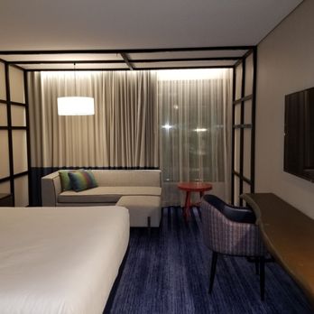 DOUBLETREE BY HILTON MONTREAL - Updated January 2026 - 347 Photos & 153 ...