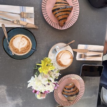 UBUNTU THE GREATEST NEIGHBORHOOD CAFÈ - Updated July 2025 - 2126 Photos ...