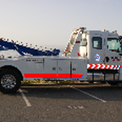 BOB HOLZER TOWING - 35 Photos & 136 Reviews - 336 N Calle Cesar Chavez ...