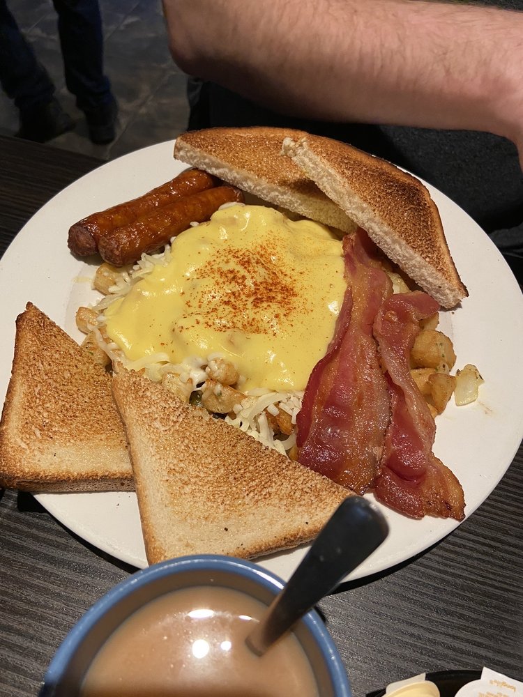 BROADWAY BAR & GRILL INNES - Updated January 2026 - 24 Photos & 23 ...