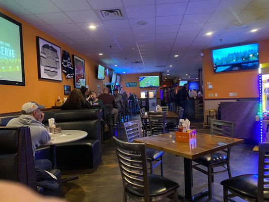 JONESY’S LOCAL BAR & GRILL - Updated October 2025 - 54 Photos & 34 ...