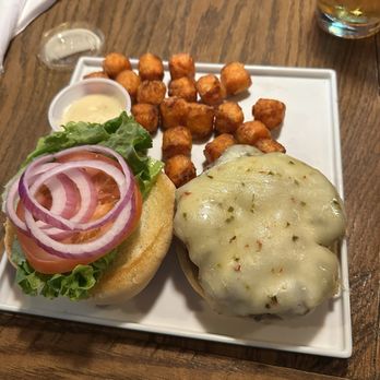 CHARDON TAVERN & GRILL - Updated December 2025 - 12 Photos & 29 Reviews ...