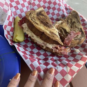 BUTTERBEE’S AMERICAN GRILL - Updated January 2025 - 217 Progress Dr ...