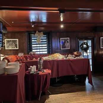 COLUMBUS INN - Updated January 2025 - 208 Photos & 196 Reviews - 2216 ...