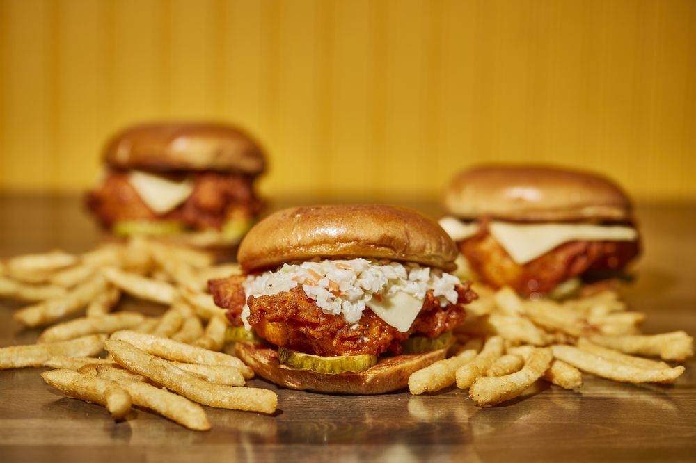 CHUCKS HOT CHICKEN - Updated December 2025 - 59 Photos & 69 Reviews ...