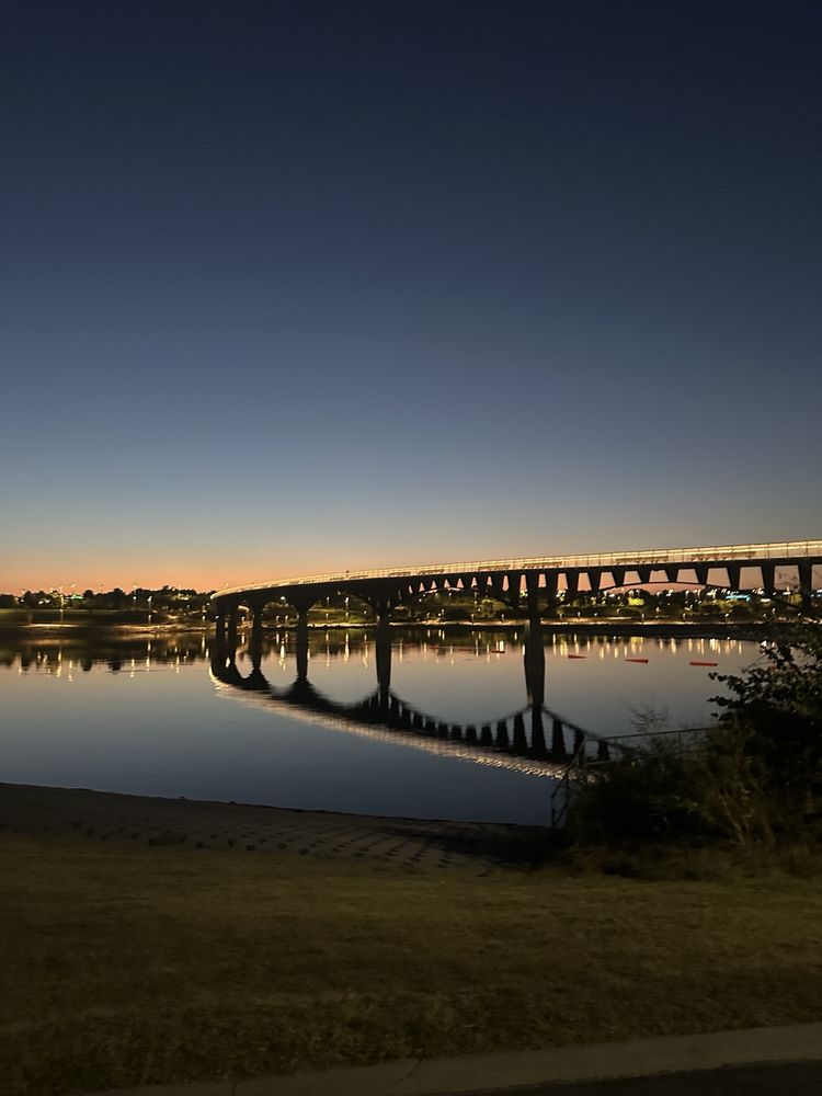 WILLIAMS CROSSING PEDESTRIAN BRIDGE - Updated July 2025 - 33 Photos ...