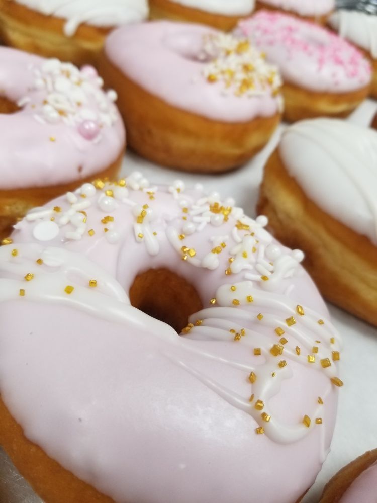 THE DONUT STATION - 232 Photos & 52 Reviews - 429 Winsted Rd ...