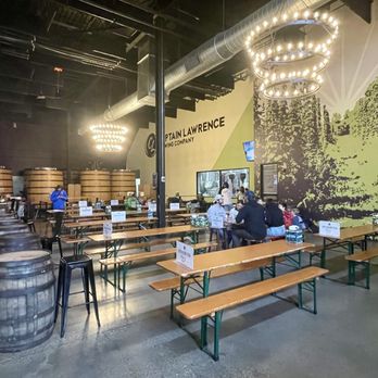 CAPTAIN LAWRENCE BREWING - Updated September 2025 - 594 Photos & 443 ...