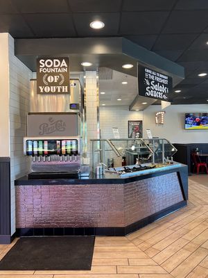 ROUND TABLE PIZZA - Updated December 2024 - 74 Photos & 56 Reviews ...