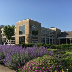 UPPER ARLINGTON PUBLIC LIBRARY - 16 Photos & 19 Reviews - 2800 Tremont ...