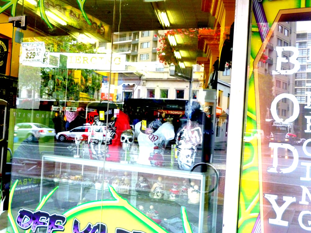 OFF YA TREE - Updated December 2025 - 48 Photos - 47 Oxford St ...