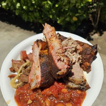 THIS LIL PIGGY - Updated June 2024 - 76 Photos & 27 Reviews - 92-1770 ...