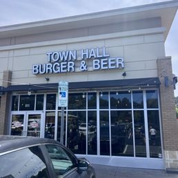 TOWN HALL BURGER & BEER - DURHAM - Updated January 2026 - 538 Photos ...