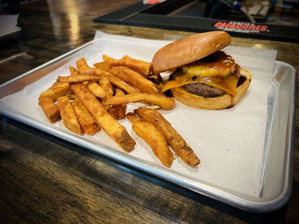 THE BURGER JOINT - Updated October 2025 - 12 Photos - 1718 S E St ...
