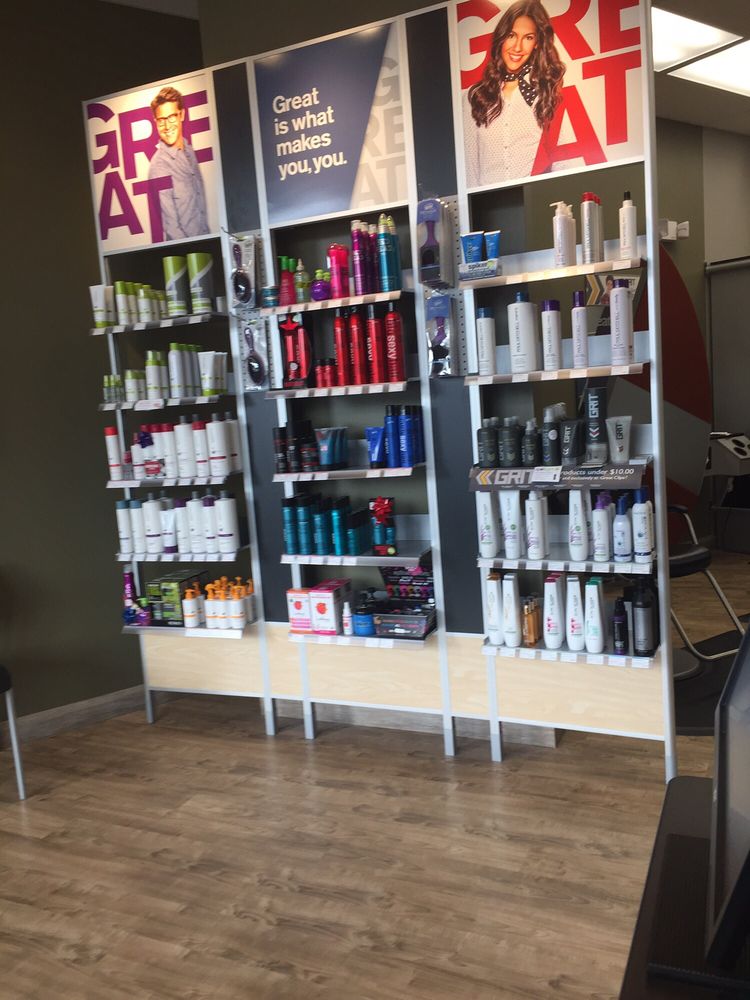 GREAT CLIPS - Updated September 2025 - 10 Photos - 2018 E County Rd ...